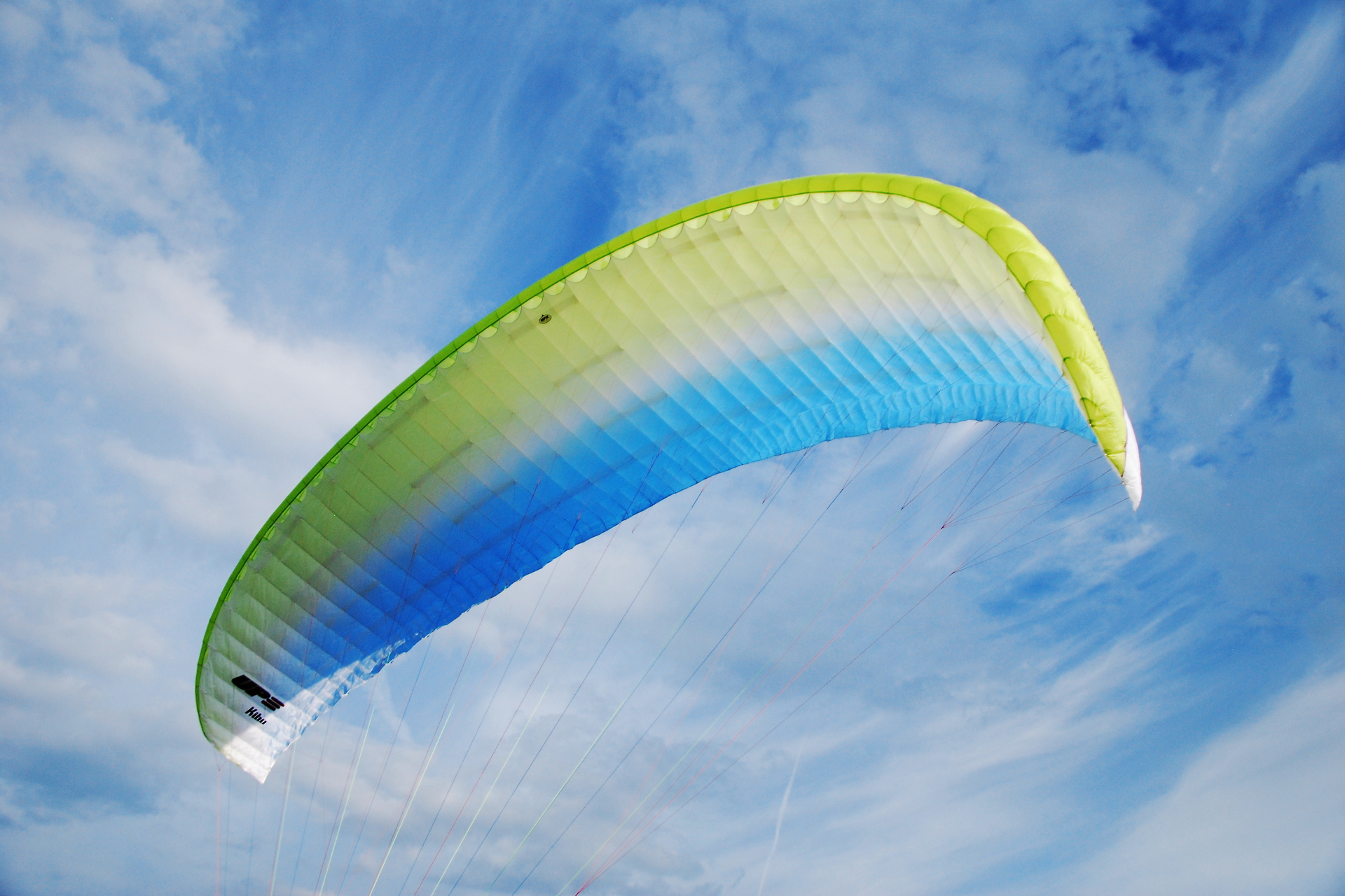 Test-driving paragliding equipment since 1996