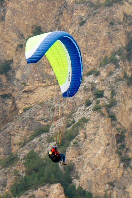 Test-driving paragliding equipment since 1996